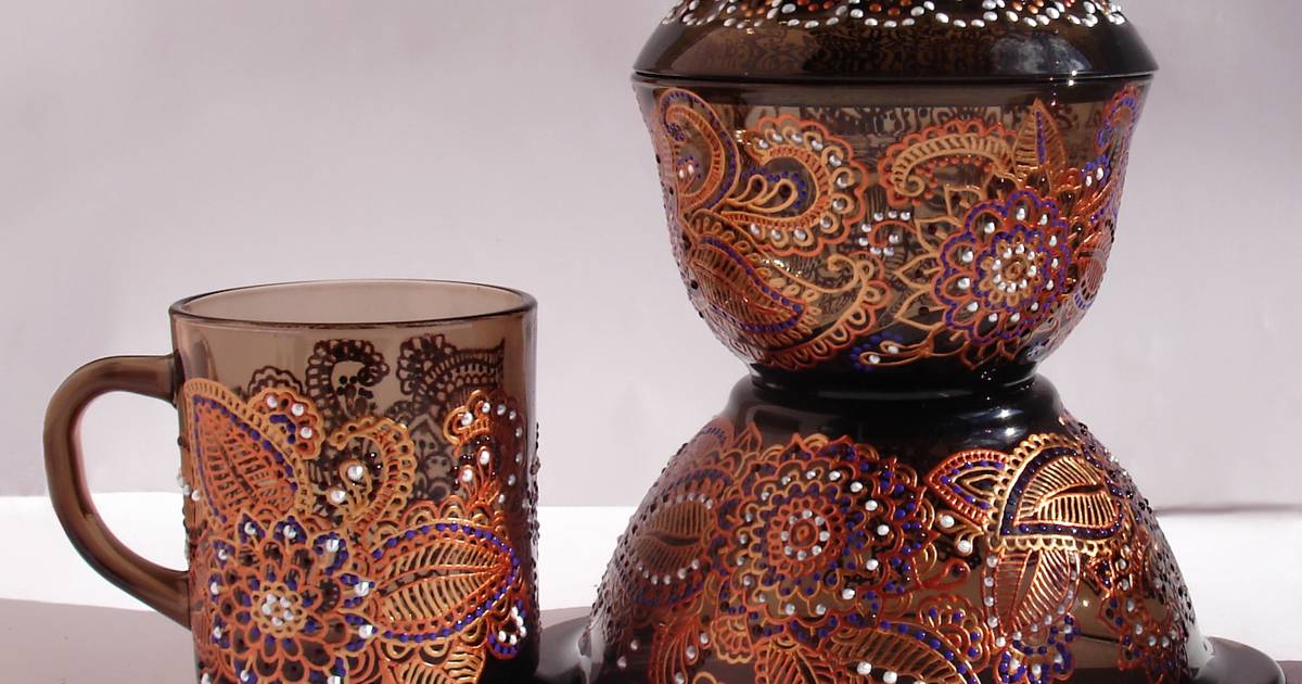 Glass and Ceramics painting at the TZ Art Gallery on Virmuze