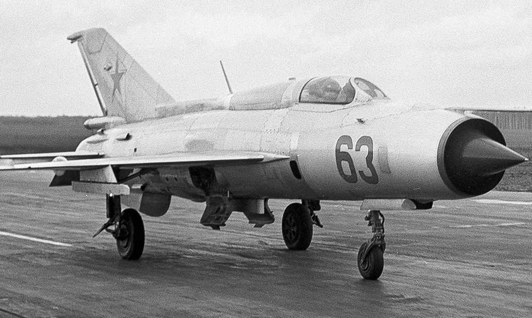 MIG-21 Fishbed jet fighter on Virmuze